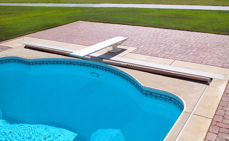 Automatic Safety Covers | ParaStar Pool Supply